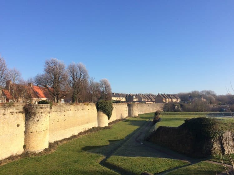 A day out in Bergues - The Velvet Runway