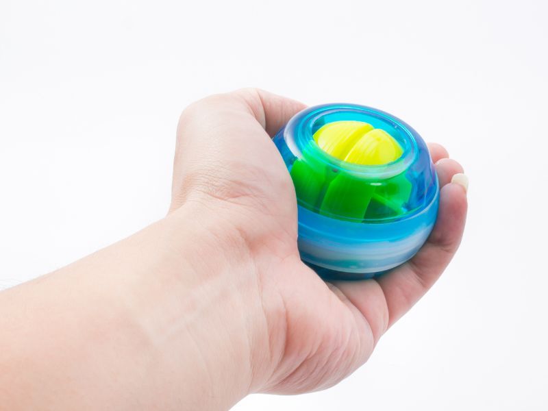 Dealing with Tendonitis in the Wrist - The Velvet Runway